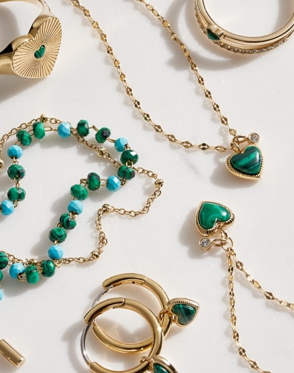 Express silver tone necklace with box ends - www.g7plus.org