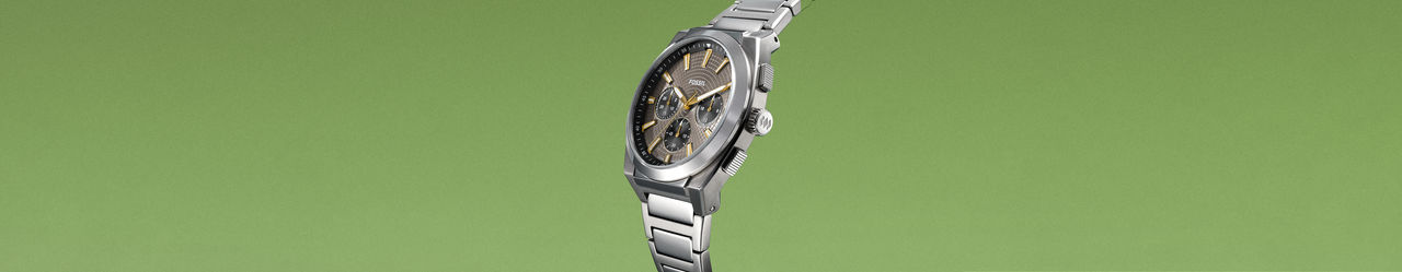 What Is a Quartz Watch & How Does It Work - Fossil